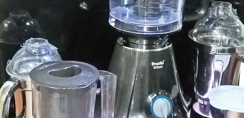 POP Parade February 2017 - Point of Purchase International Network