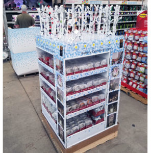 Holiday Living Interactive Pallet Display - Point of Purchase ...
