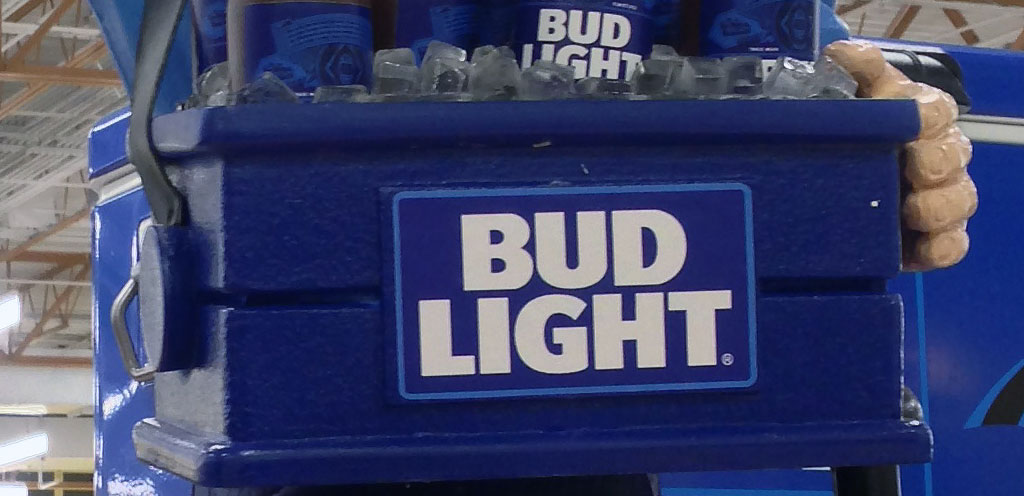 Bud Light Vendor Promotes Ice Cold Beer - Point of Purchase ...
